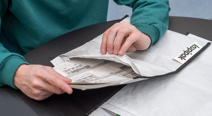 Loopipak | Reusable boxes, bags, covers, and envelopes